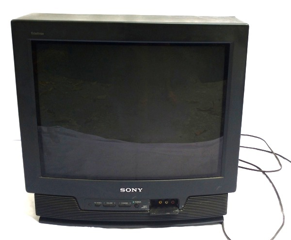 SONY--Antiga televisão de 24 Polegadas Colorida-- Med:5